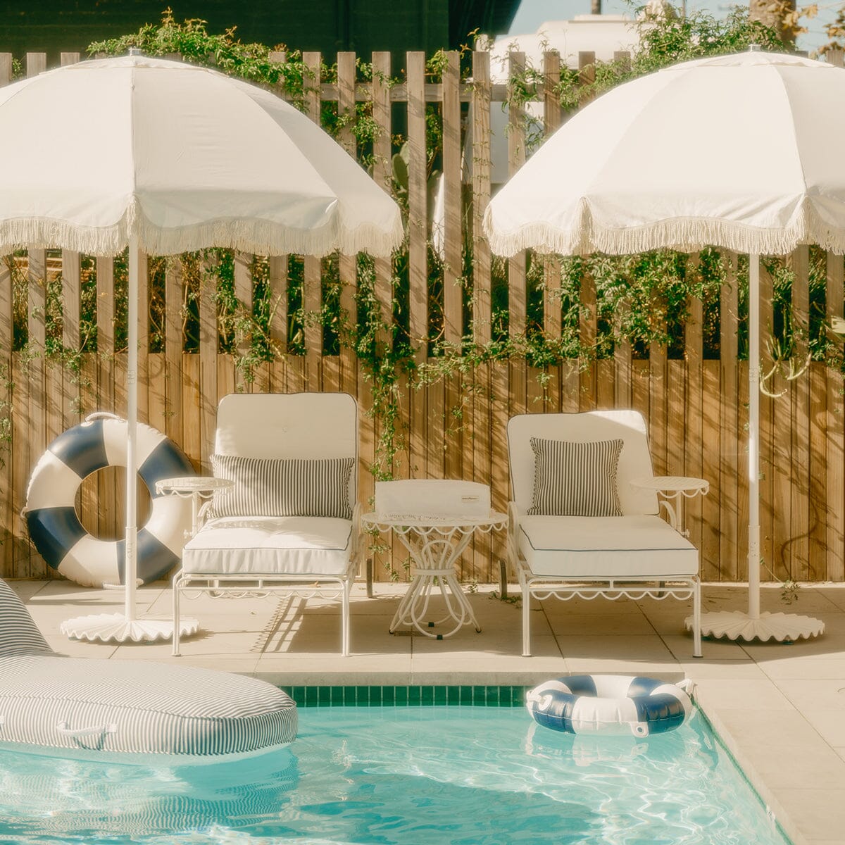 Outdoor – Circa