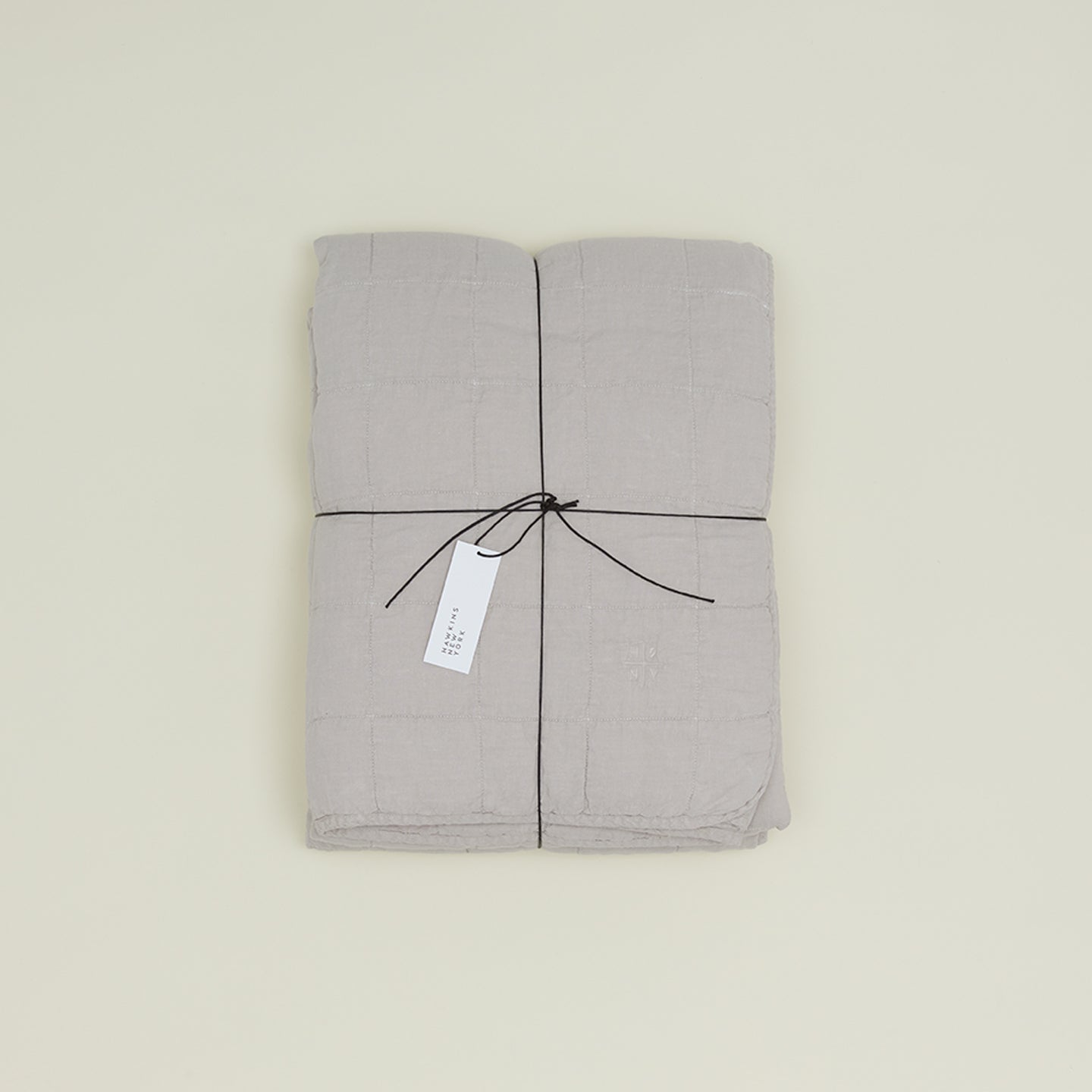 SIMPLE LINEN QUILT - LIGHT GREY – Circa