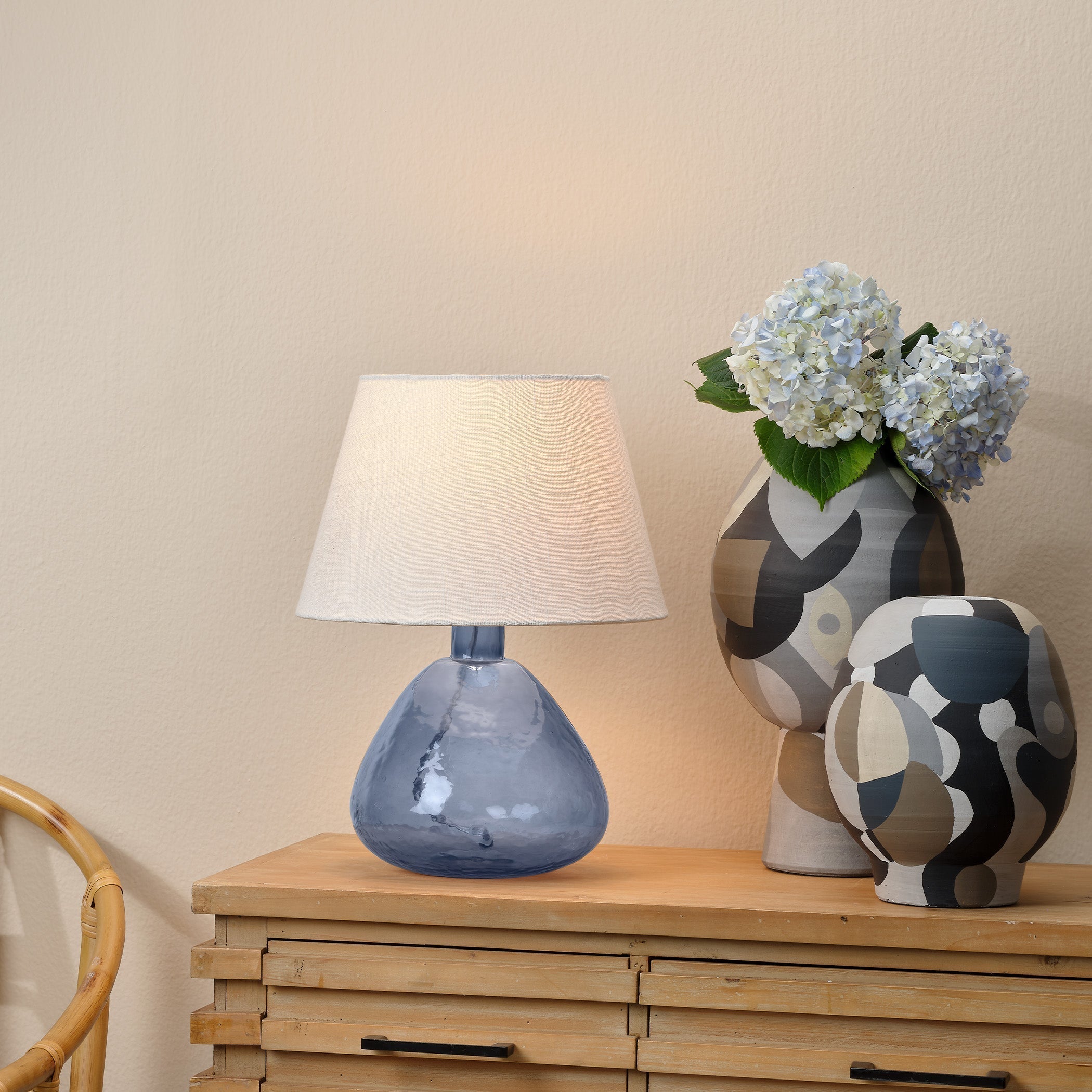Demi Ambient Minimalist Conical Table Lamp – Circa